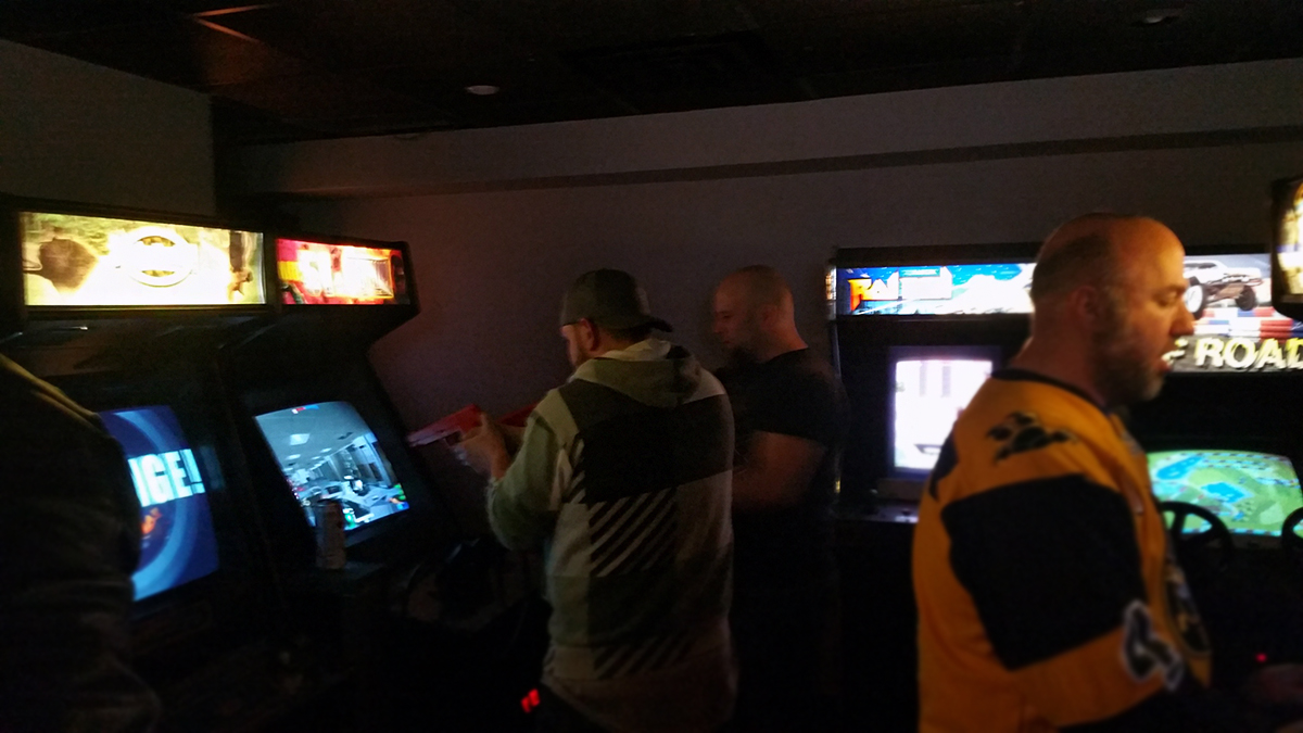 Player 2 Arcade Bar Grand Opening – Retro Game SuperHyper